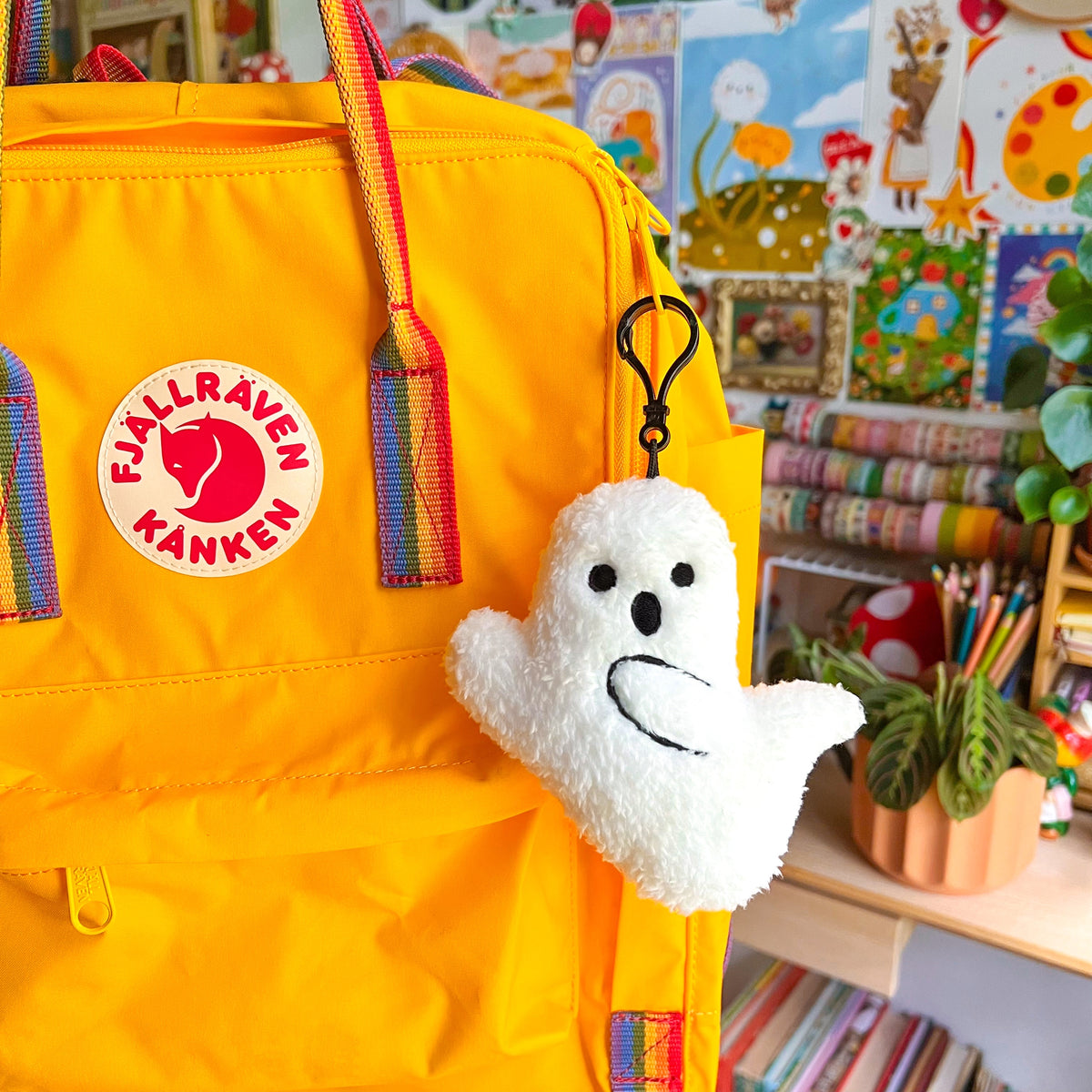 Fuzzy Ghost Keychain – Veronica Porlier